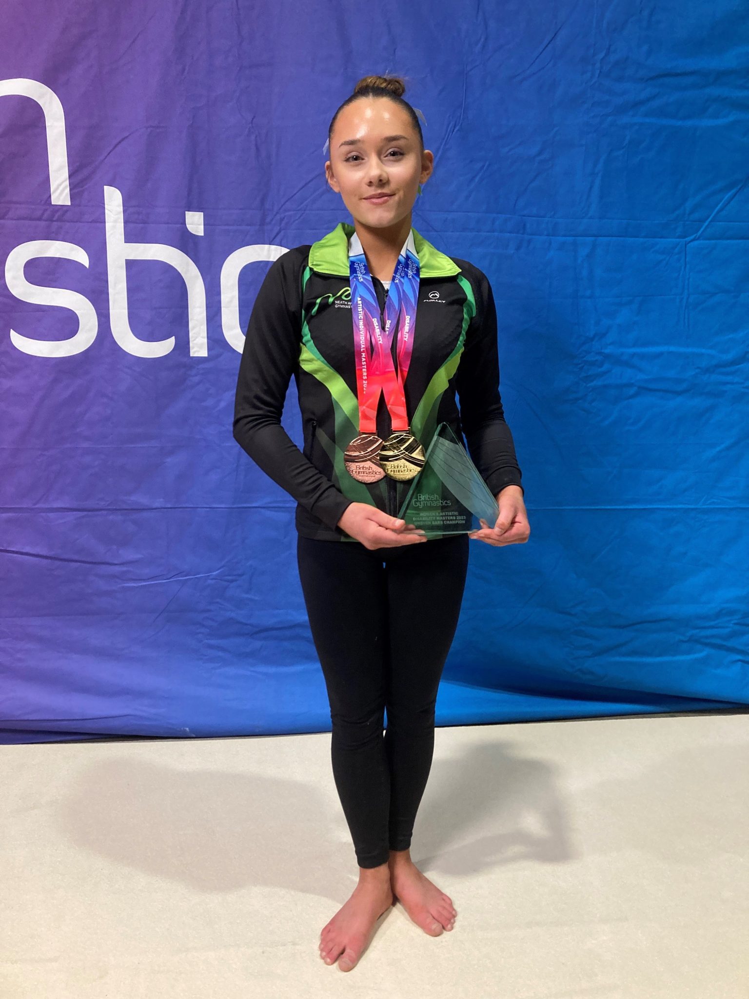 Alex Niscoveanu and Ruby Allen strike gold on memorable third day of ...